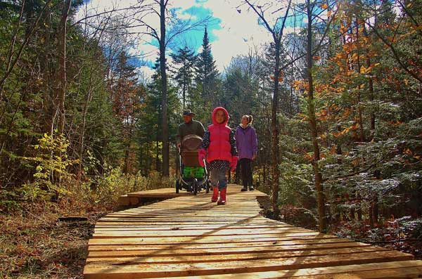 Des Squatteurs - Au Diable Vert « Station de montagne » - Hiking Trails ...