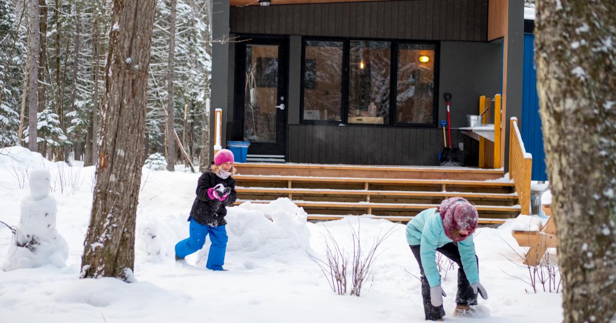 Winter at Mont-Mégantic, Nothing but Family Fun! | Eastern Townships ...