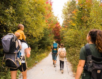 Parc du Centenaire - Ville de Val-des-Sources - Hiking Trails - Val-des ...