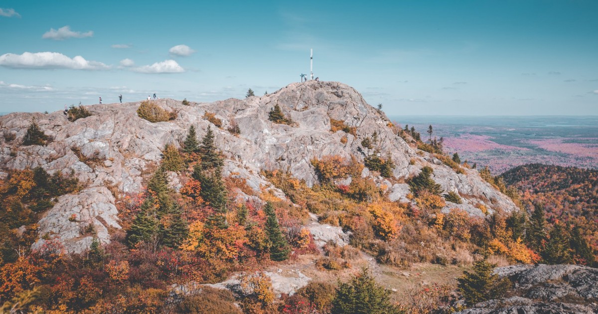 8 Must Hikes this Autumn | Eastern Townships (Quebec)